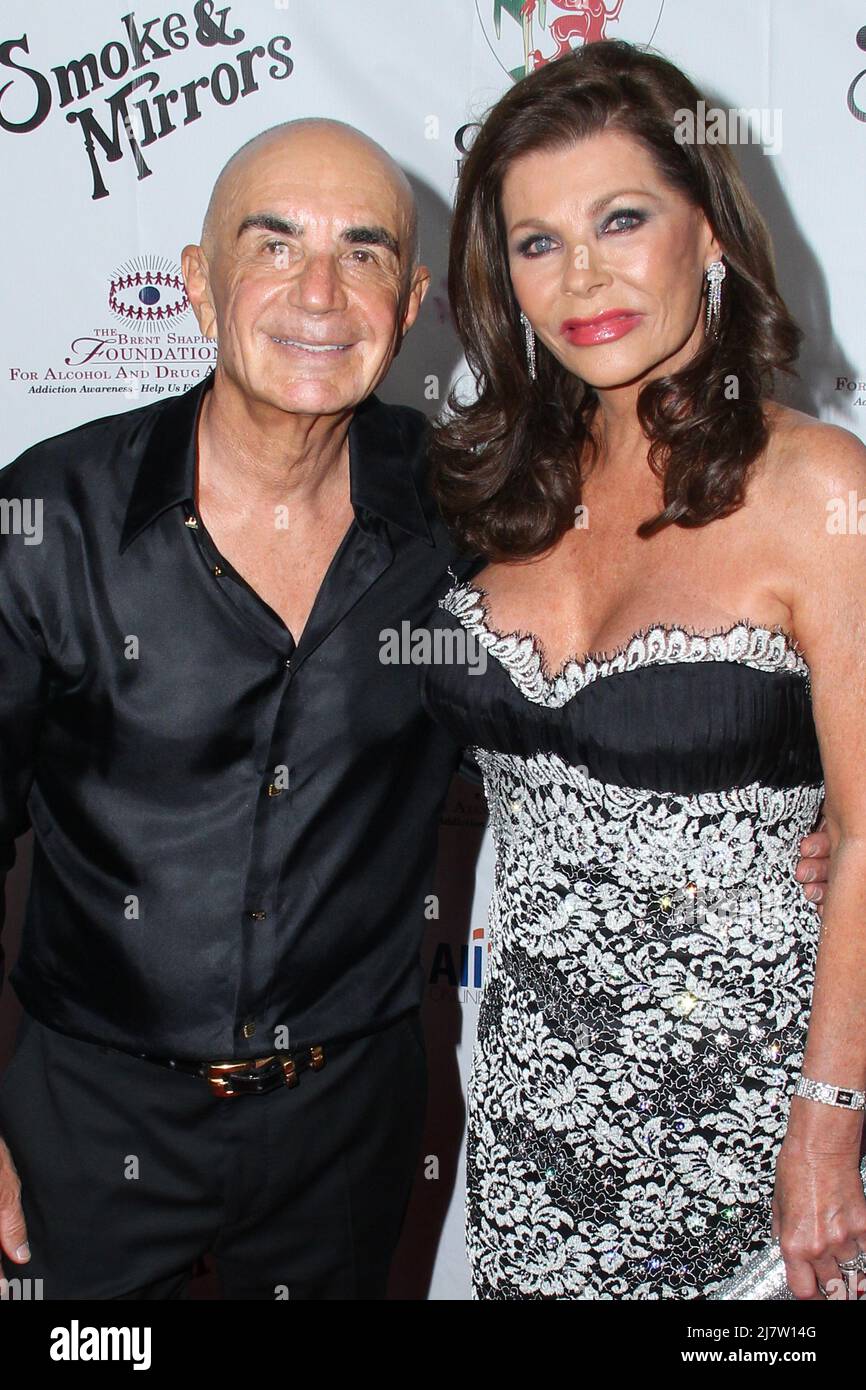 LOS ANGELES - SEP 13: Robert Shapiro, Linell Shapiro at the 2014 Brent ...