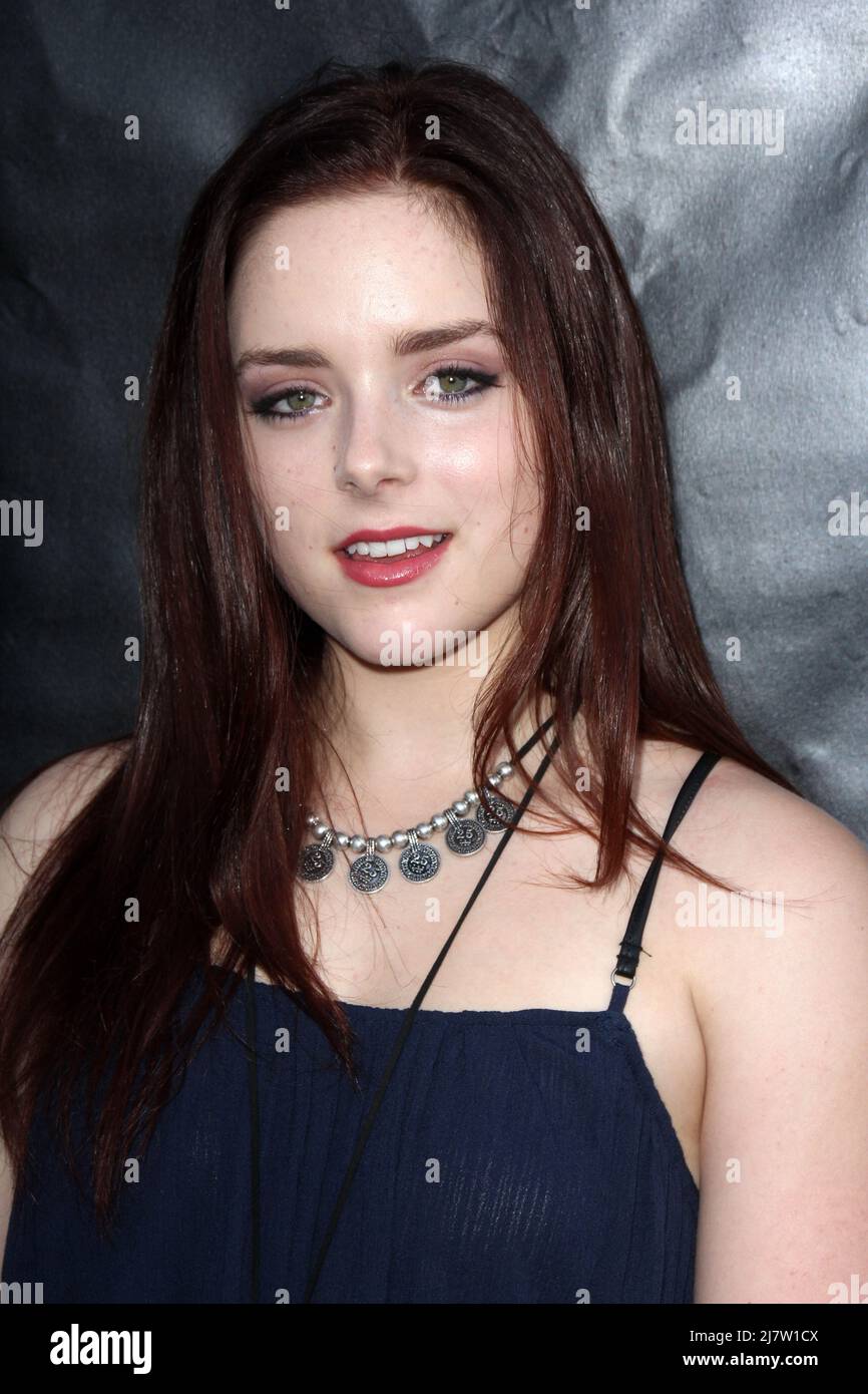 LOS ANGELES - SEP 18: Madison Davenport at the Universal Studio's ...