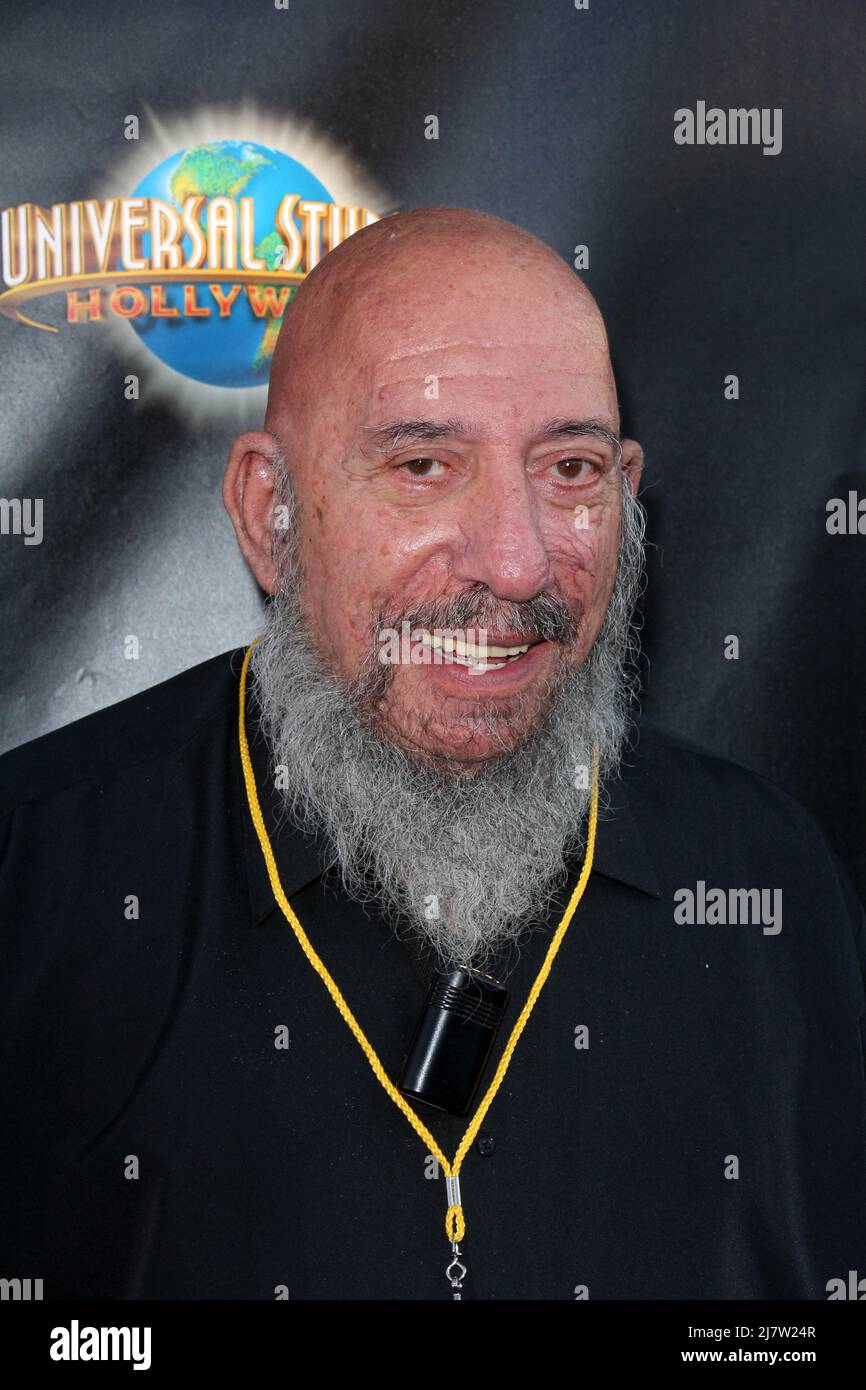 LOS ANGELES - SEP 18: Sid Haig at the Universal Studio's Halloween ...