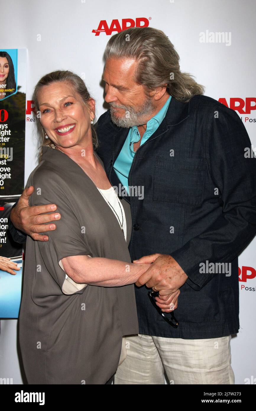 LOS ANGELES - AUG 1: Susan Bridges, Jeff Bridges at the AARP Luncheon ...