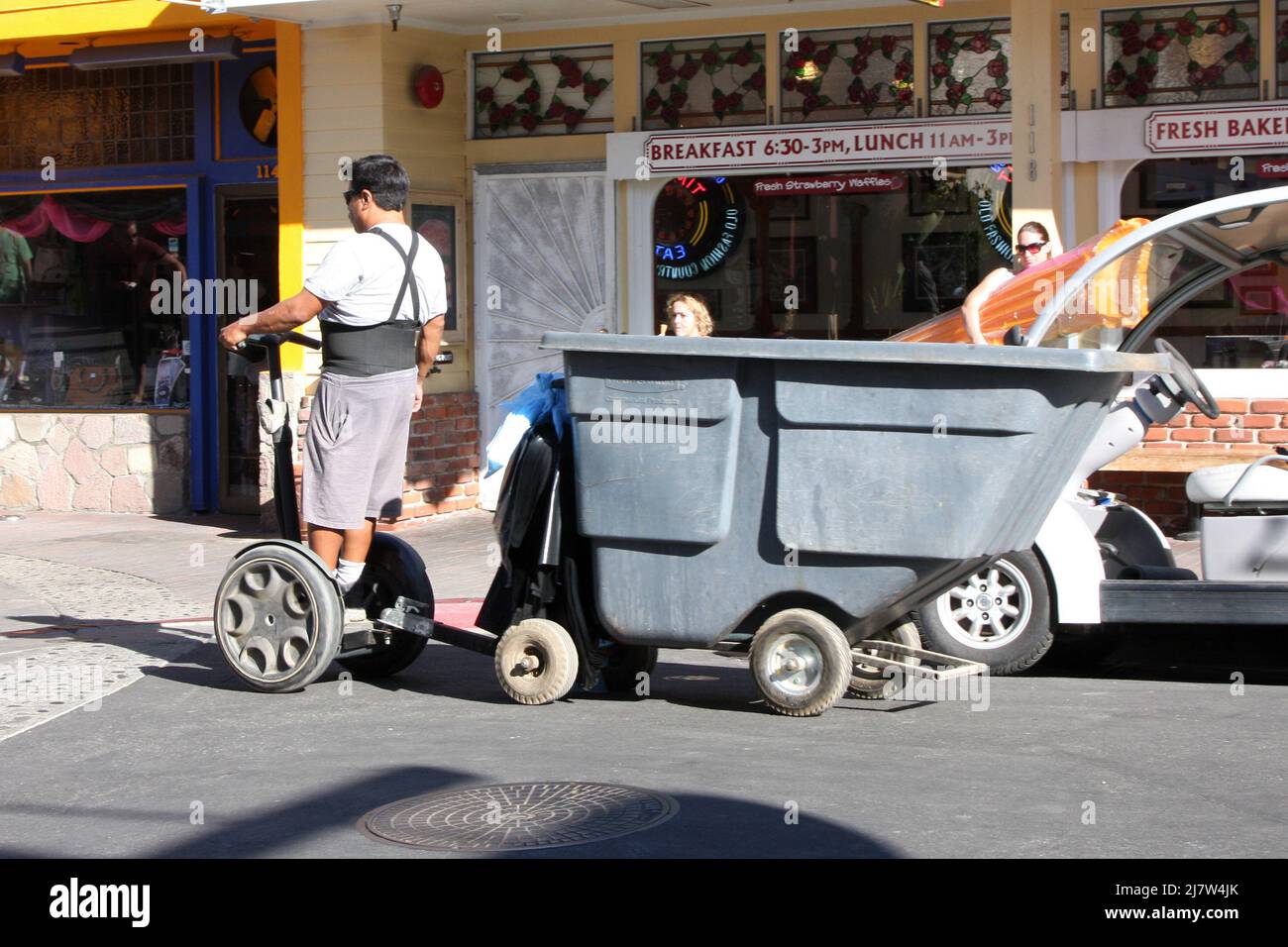 Island garbage collector hi-res stock photography and images - Alamy