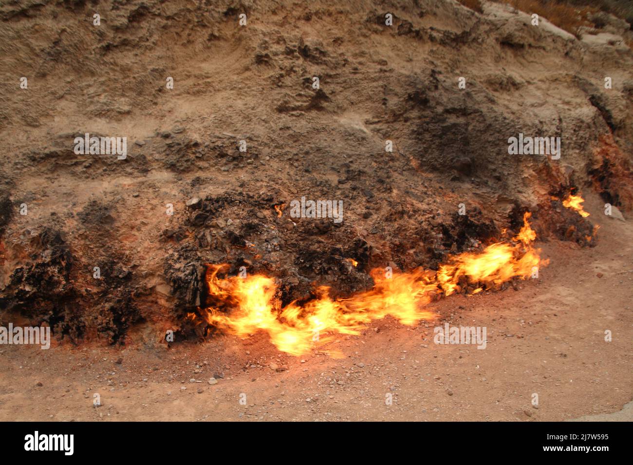Yanar Dag-Burning Mountain, Azerbaijan Stock Photo - Alamy