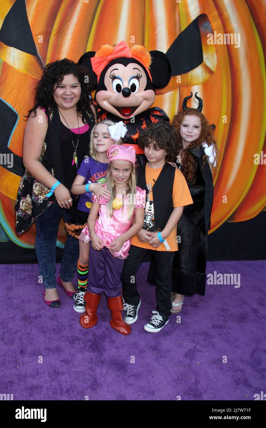 August maturo francesca capaldi hi-res stock photography and images - Alamy