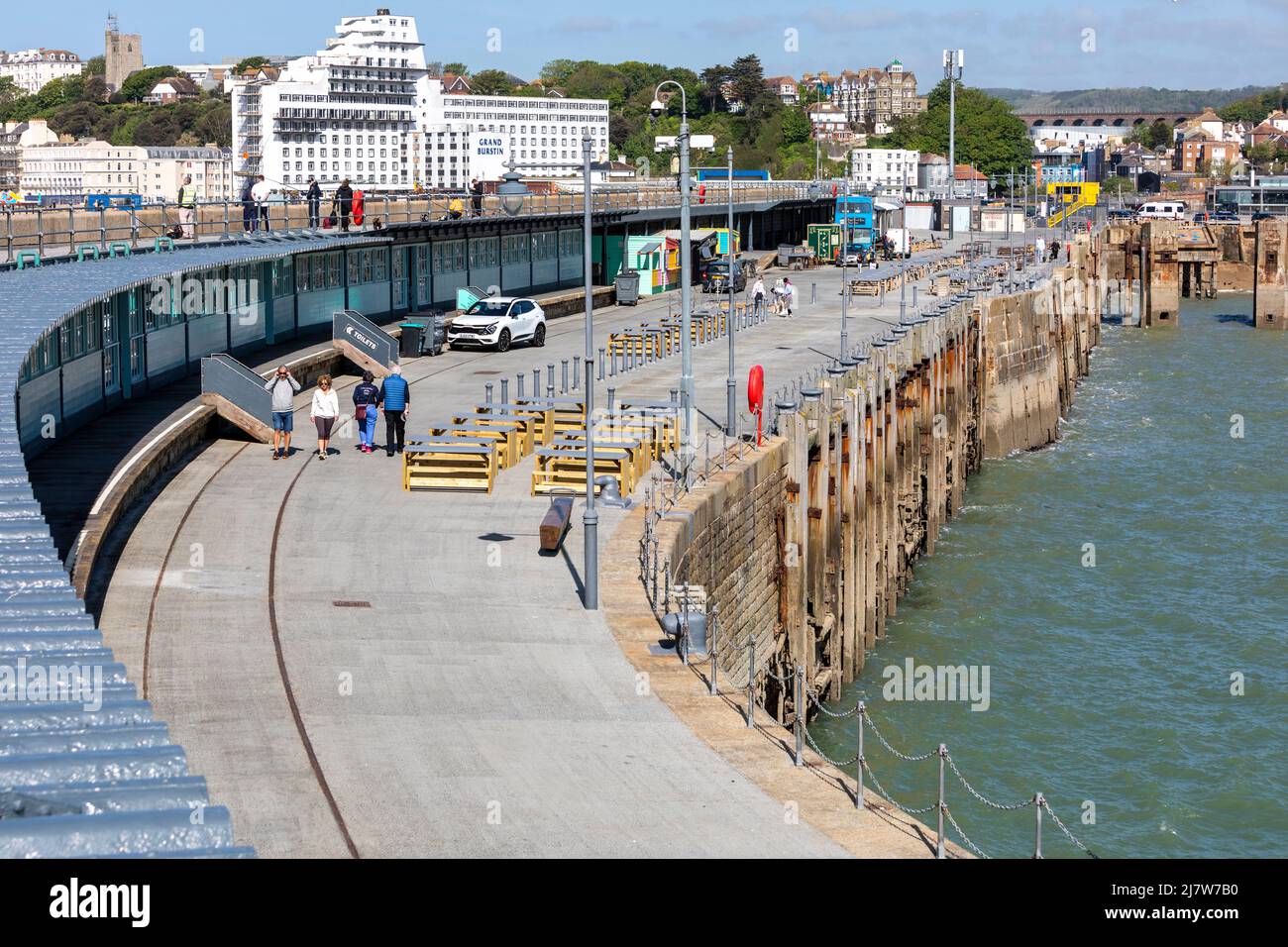 Folkestone kent harbour hi-res stock photography and images - Alamy