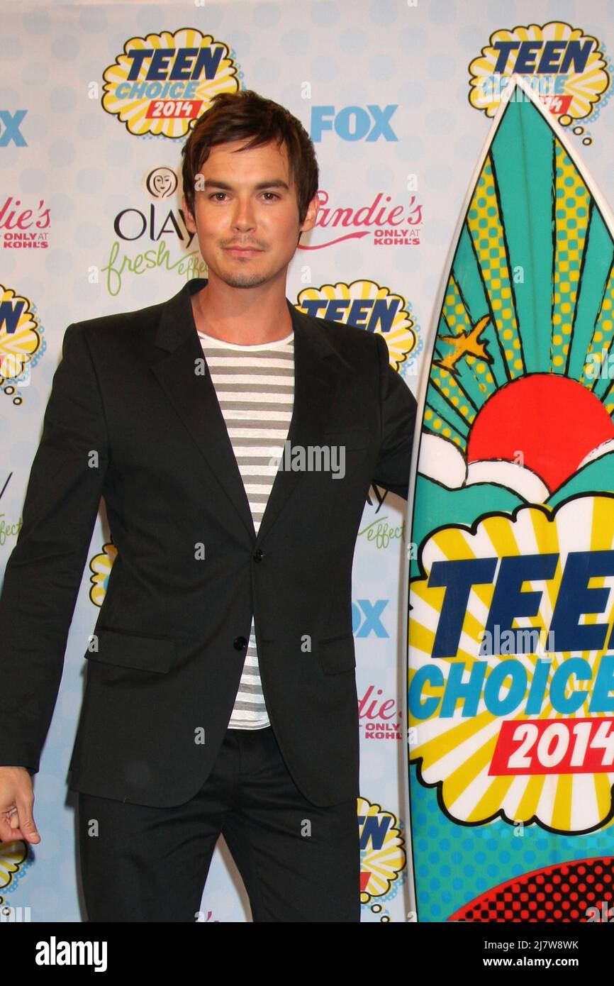 LOS ANGELES - AUG 10: Tyler Blackburn at the 2014 Teen Choice Awards ...
