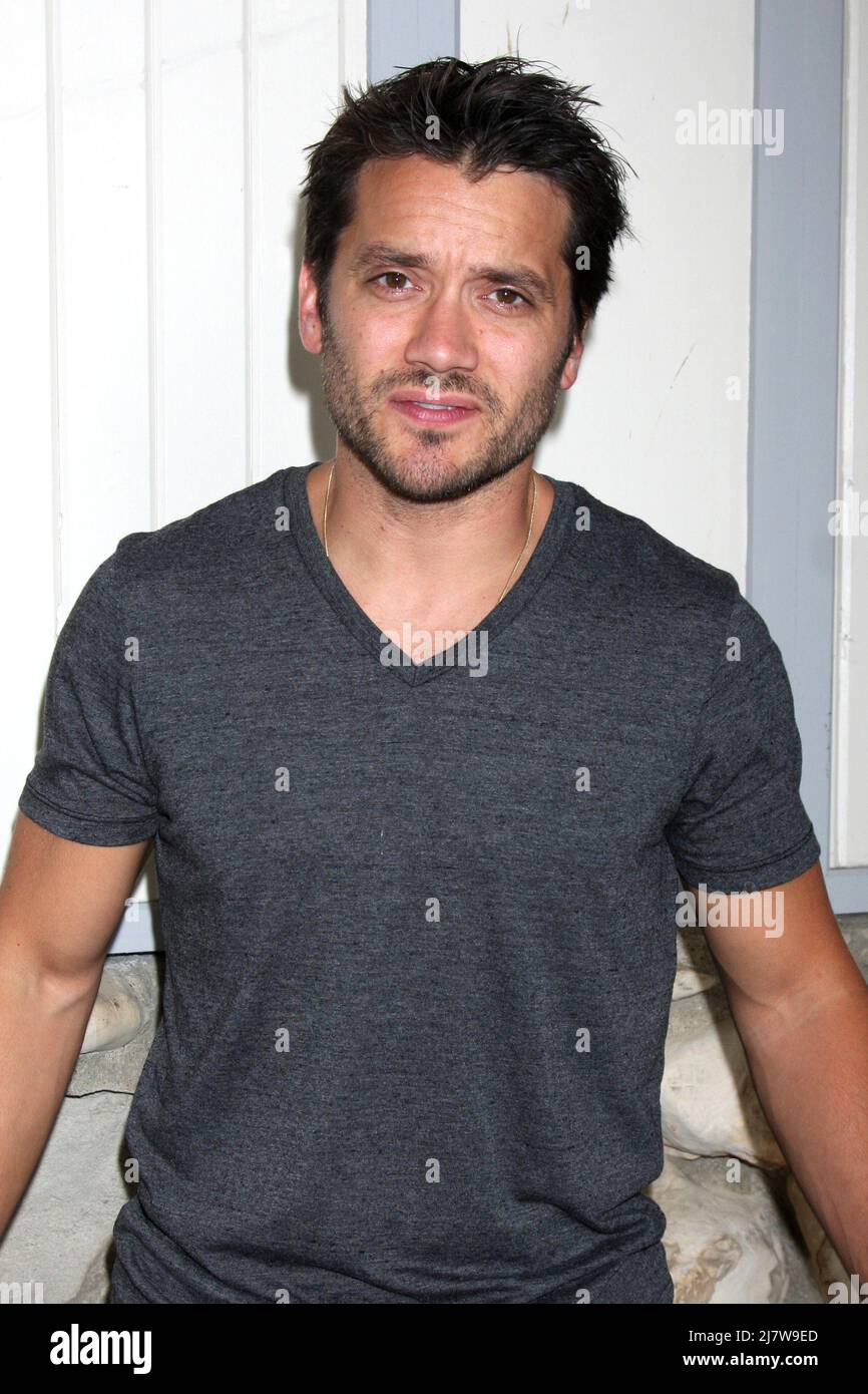 LOS ANGELES - AUG 2: Dominic Zamprogna at the "General Hospital" Fan ...