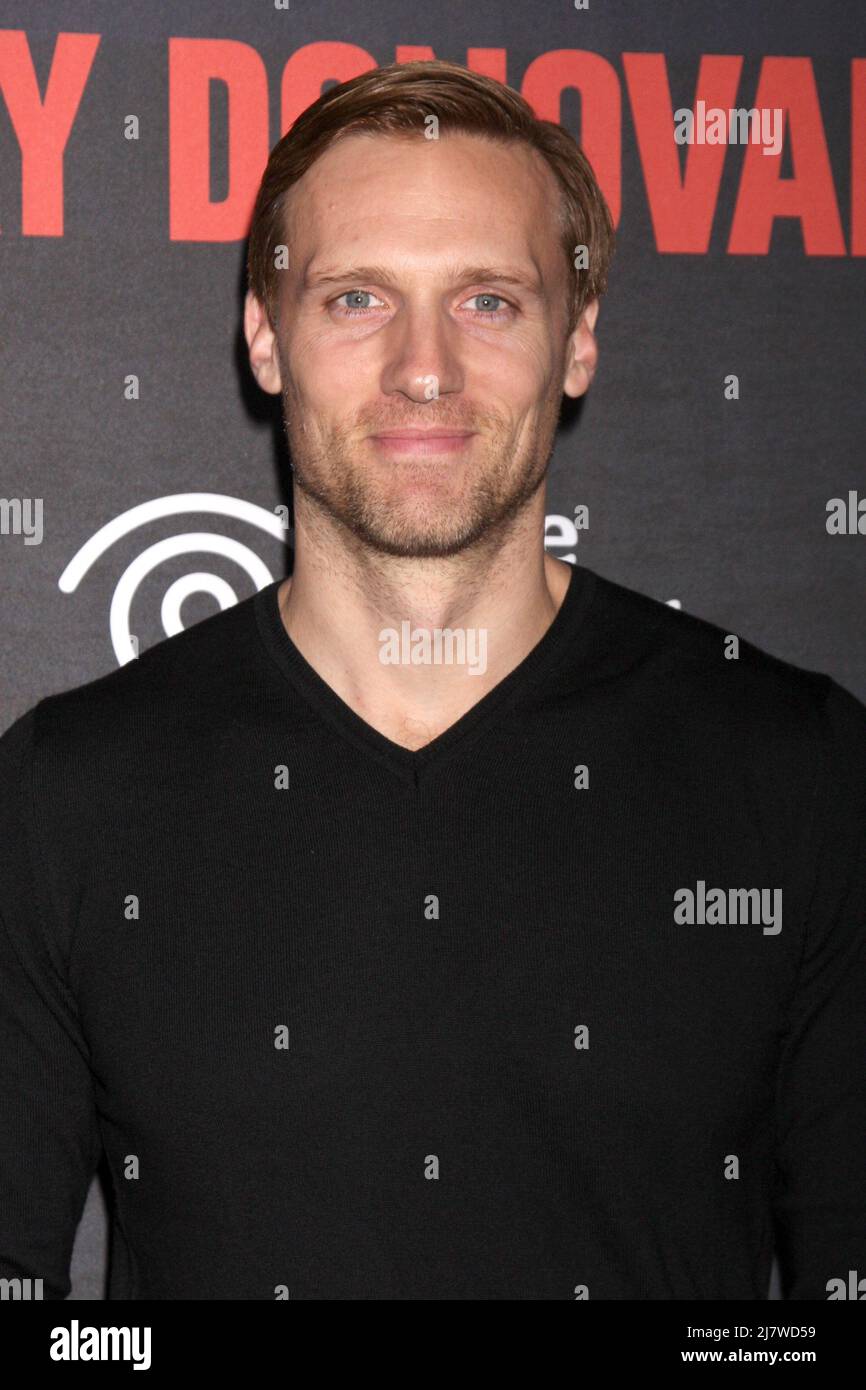 LOS ANGELES - JUL 9: Teddy Sears at the "Ray Donovan" Season 2 Premiere ...