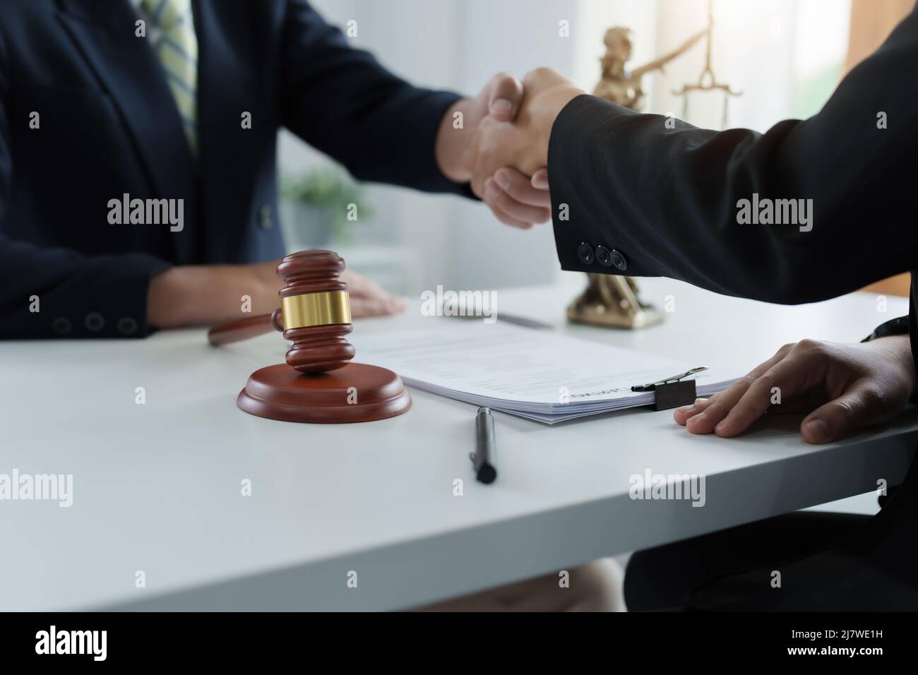 Advocate court client hi-res stock photography and images - Alamy