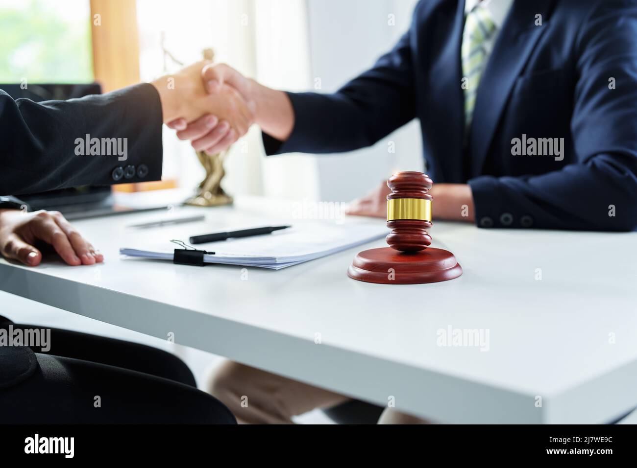 Judge lawyer shaking hands in hi-res stock photography and images - Alamy