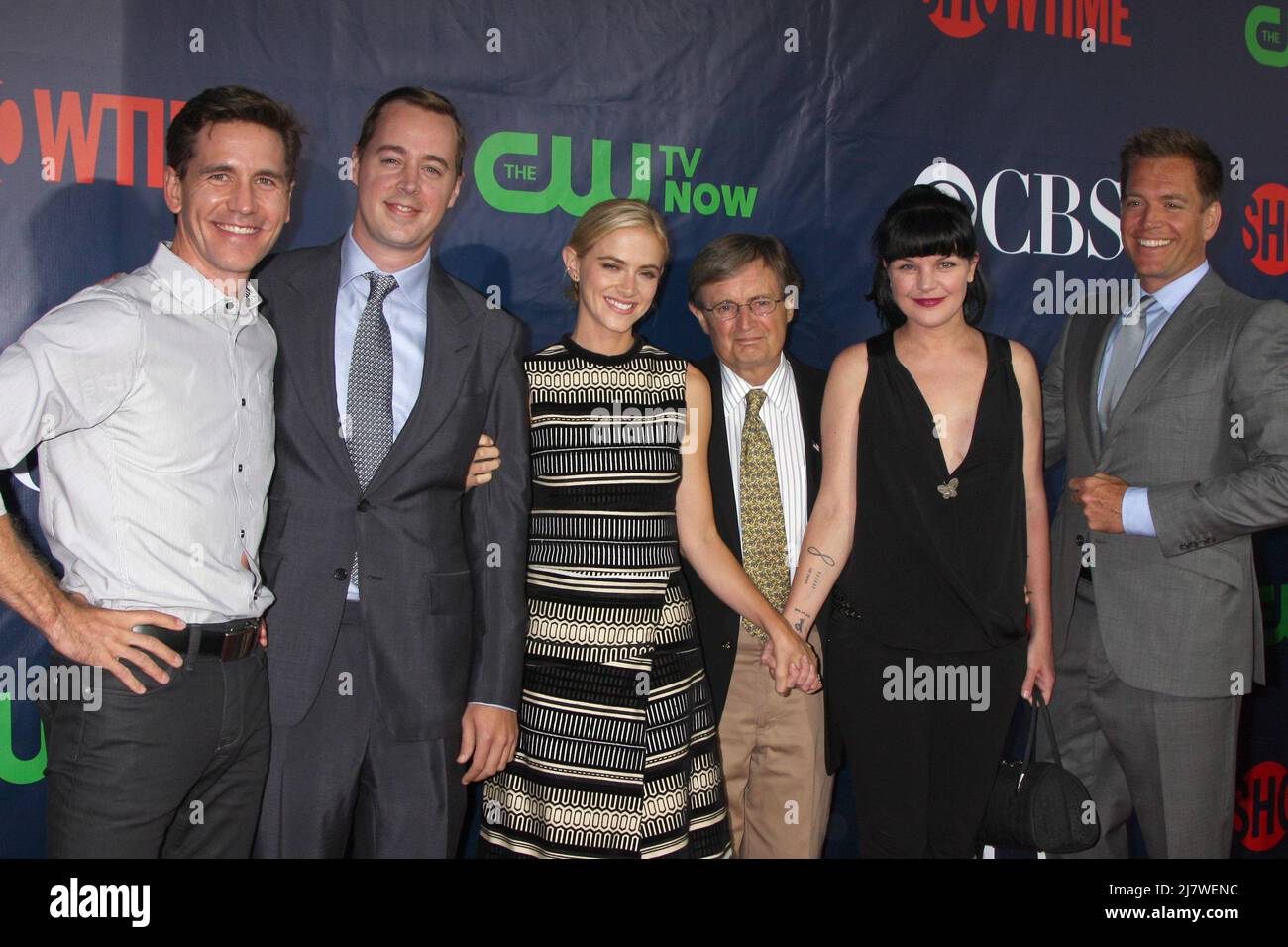 Brian dietzen and pauley perrette hi-res stock photography and images ...
