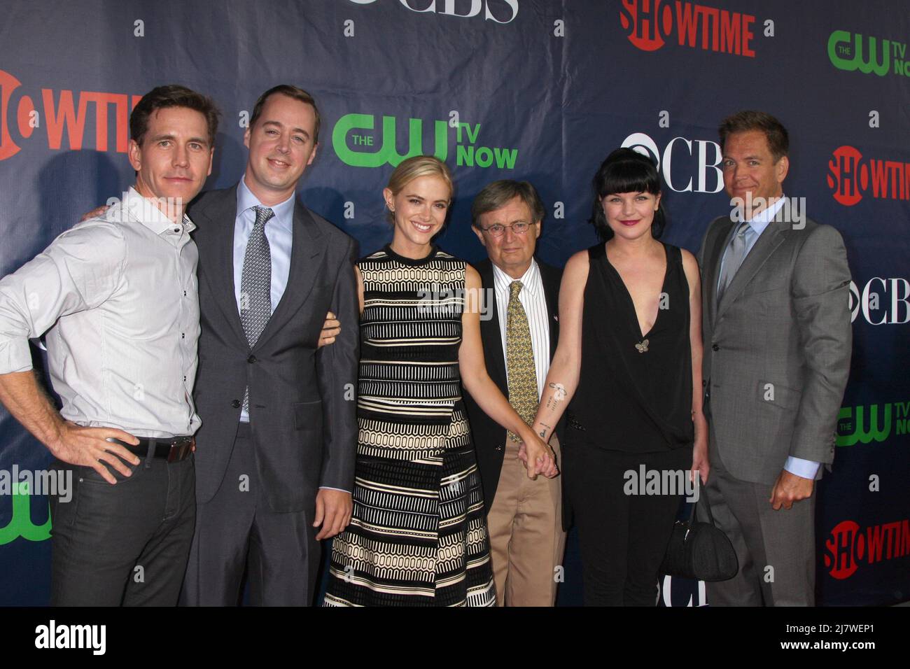 Emily wickersham sean murray hi-res stock photography and images - Alamy