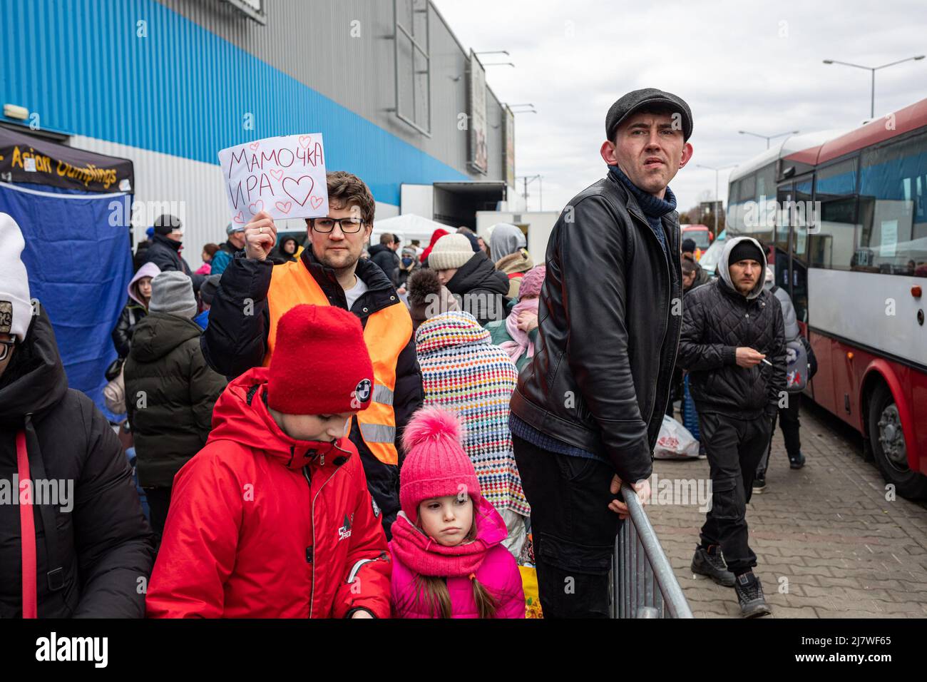 Simon Becker / Le Pictorium - Korczowa Refugee Reception Point at the ...