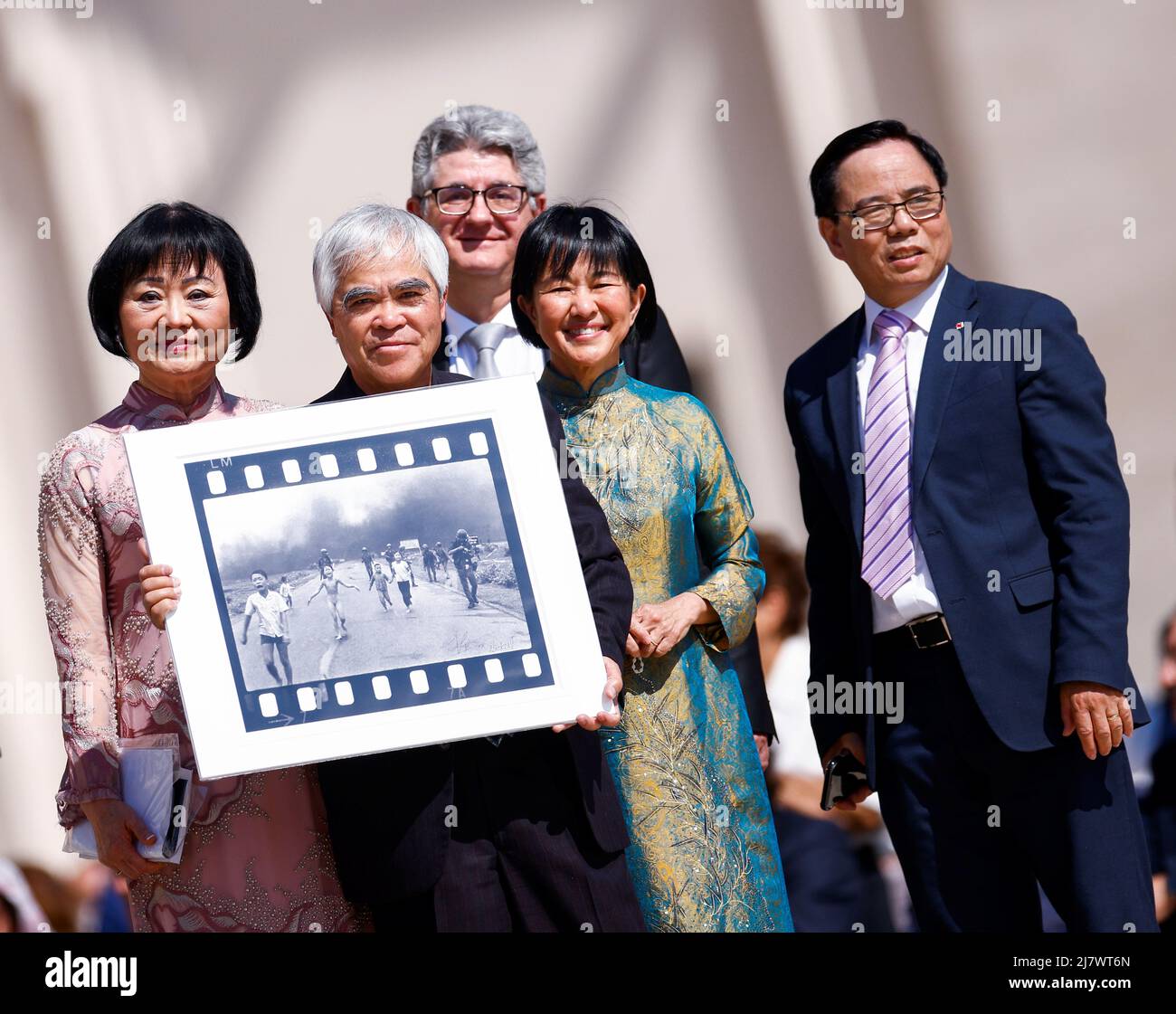 The terror of war nick ut hi-res stock photography and images - Alamy