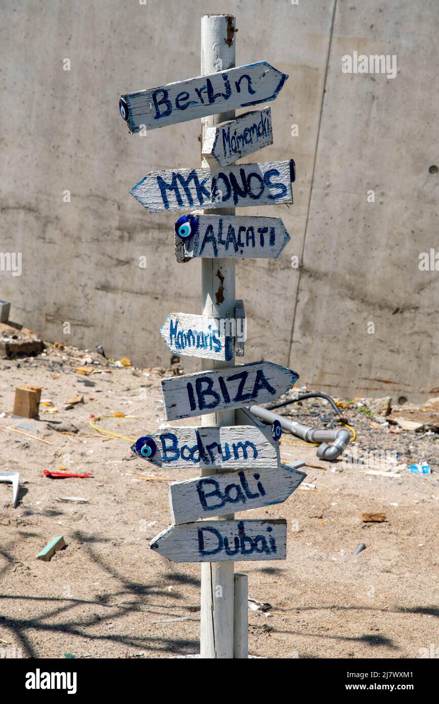 Old wooden road signs right hi-res stock photography and images - Alamy