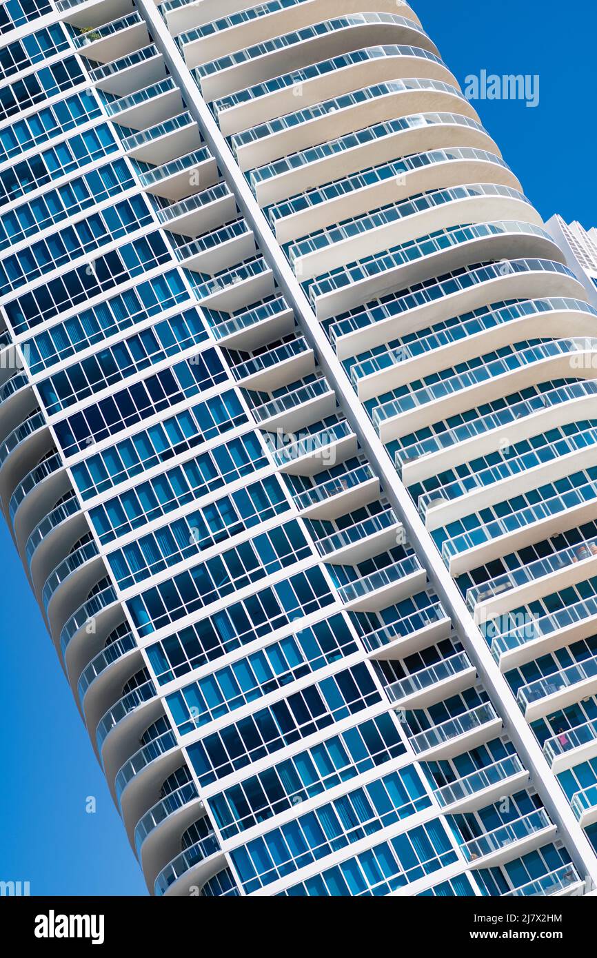 Architectural detail of modern towerblock high-rise urban architecture ...