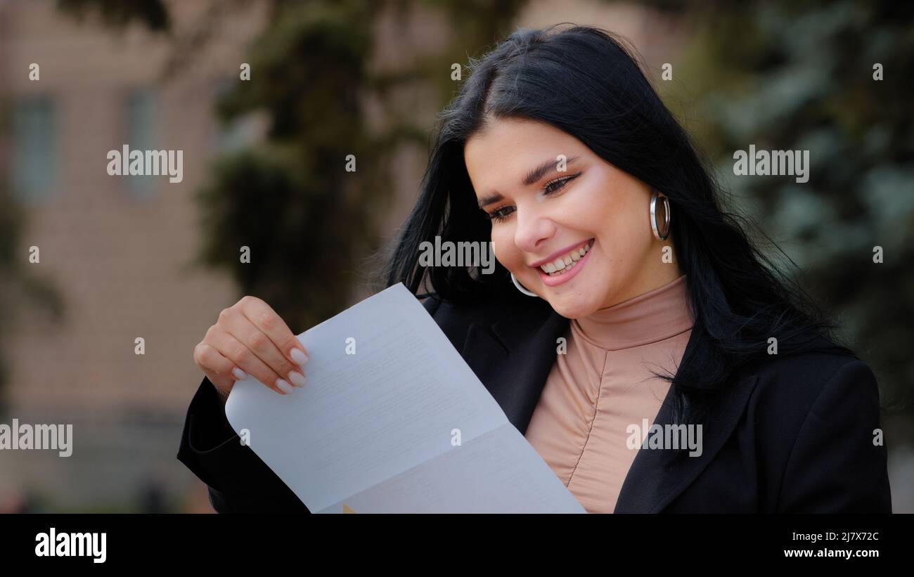 Job offer letter hi-res stock photography and images - Alamy