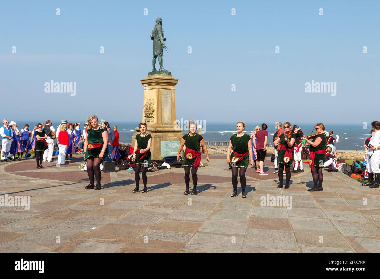 Traditional and Morris Dancing at the Whitby Folk Week Stock Photo - Alamy