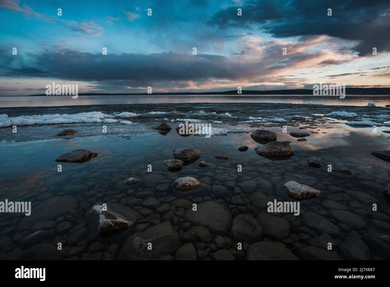 Lake onega ice hi-res stock photography and images - Alamy