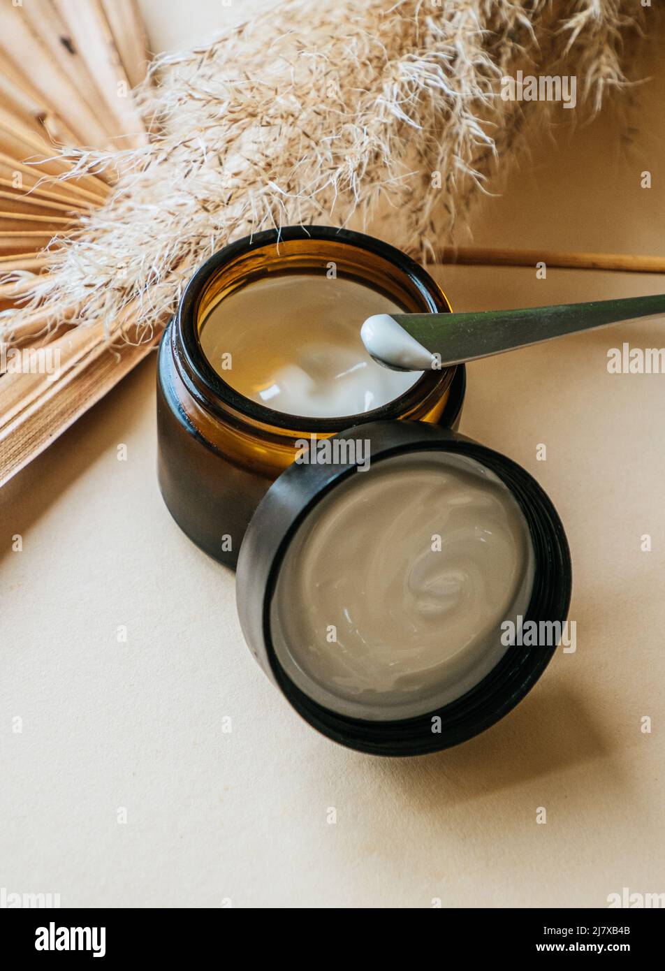 DIY homemade sustainable natural cosmetics skincare face creme with ...