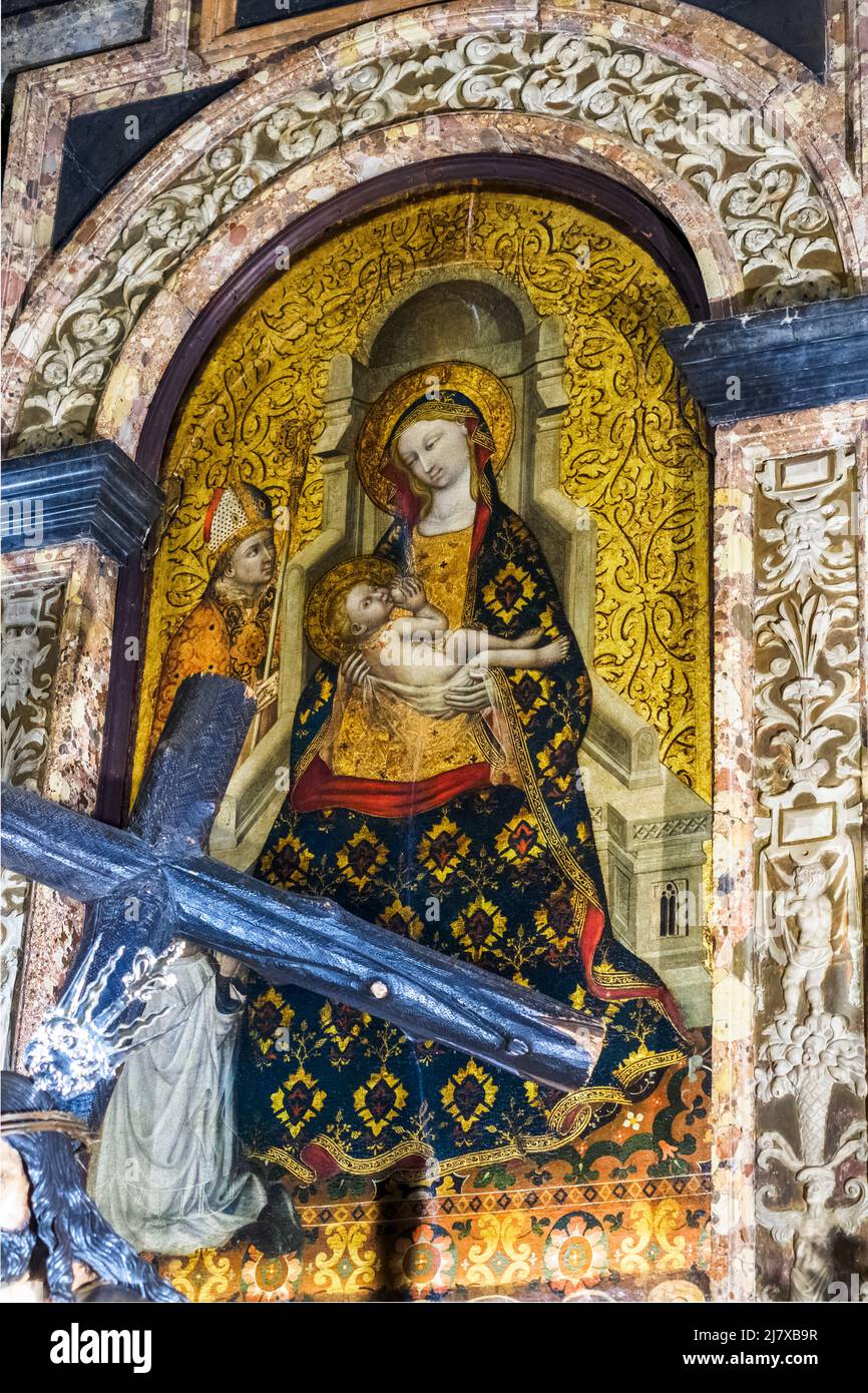 Iglesia de la asunción de la virgen maría y de hi-res stock photography and images - Alamy