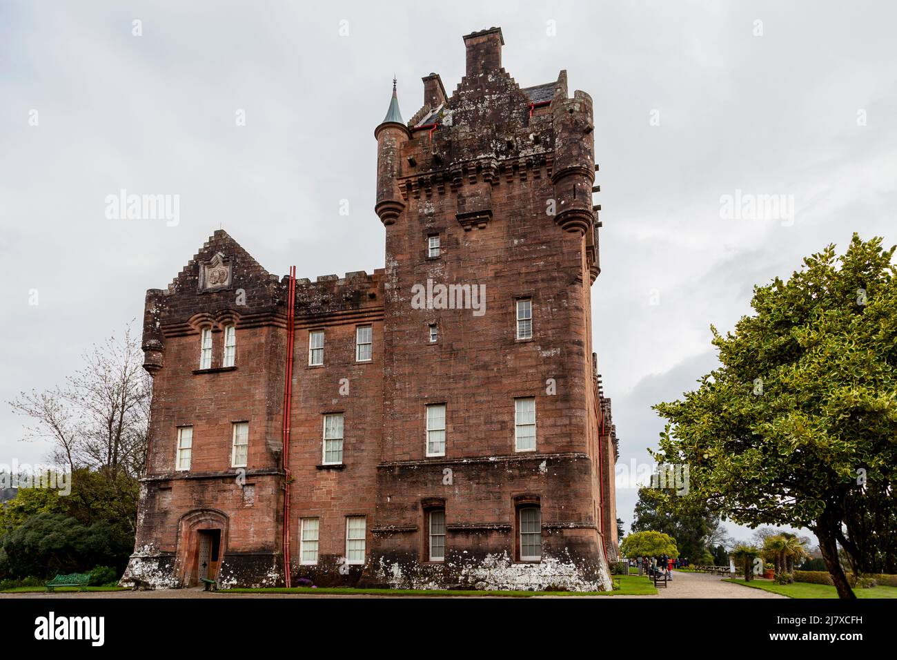 Brodick castle hi-res stock photography and images - Alamy