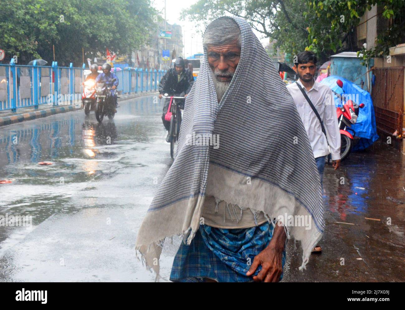 Orissa cyclone hi-res stock photography and images - Alamy