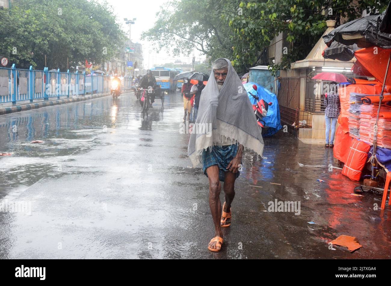 Orissa cyclone hi-res stock photography and images - Alamy