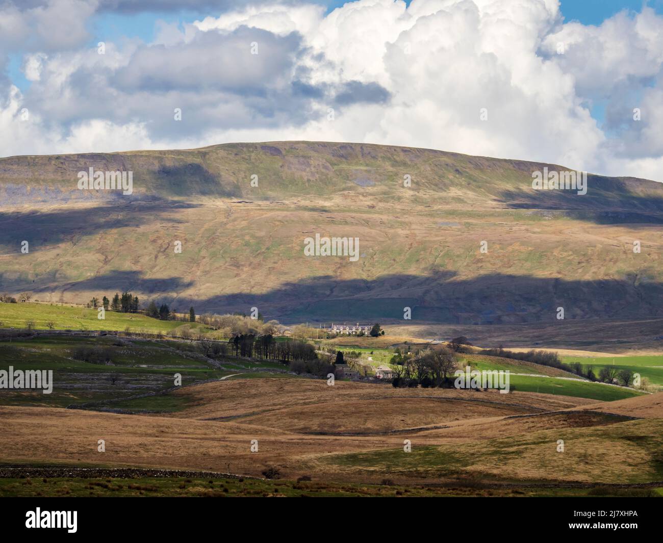 Whernside in the Yorkshire Dales, UK Stock Photo - Alamy