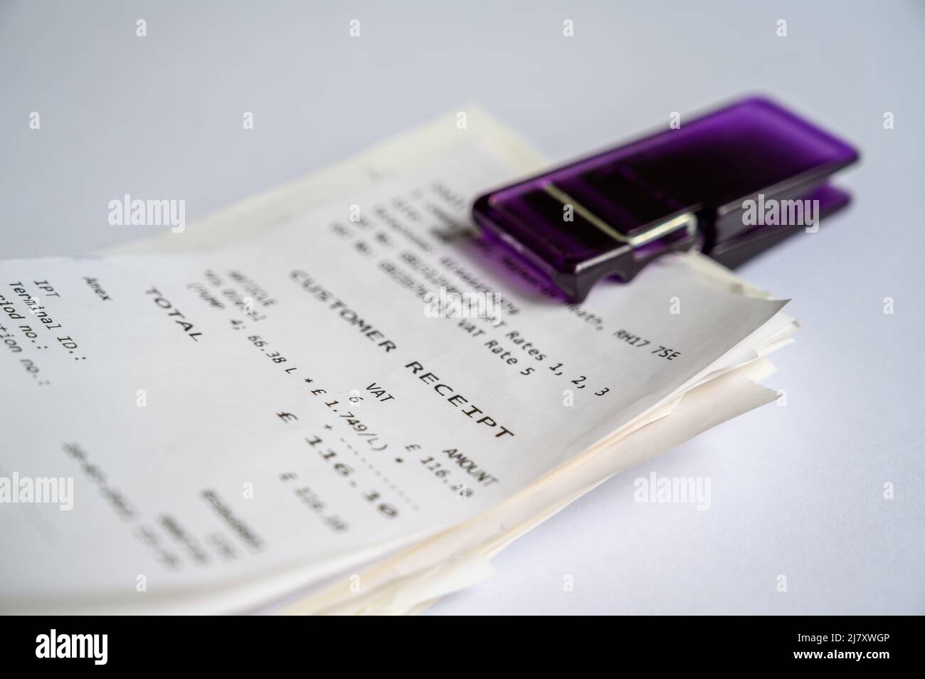 Transaction receipts hi-res stock photography and images - Alamy