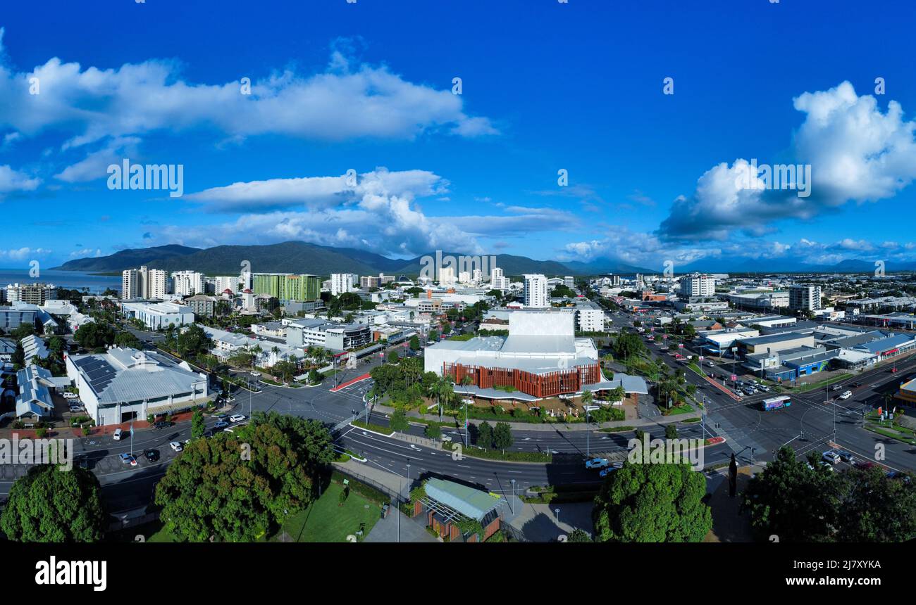 Aerial panorama of Cairns City Stock Photo - Alamy