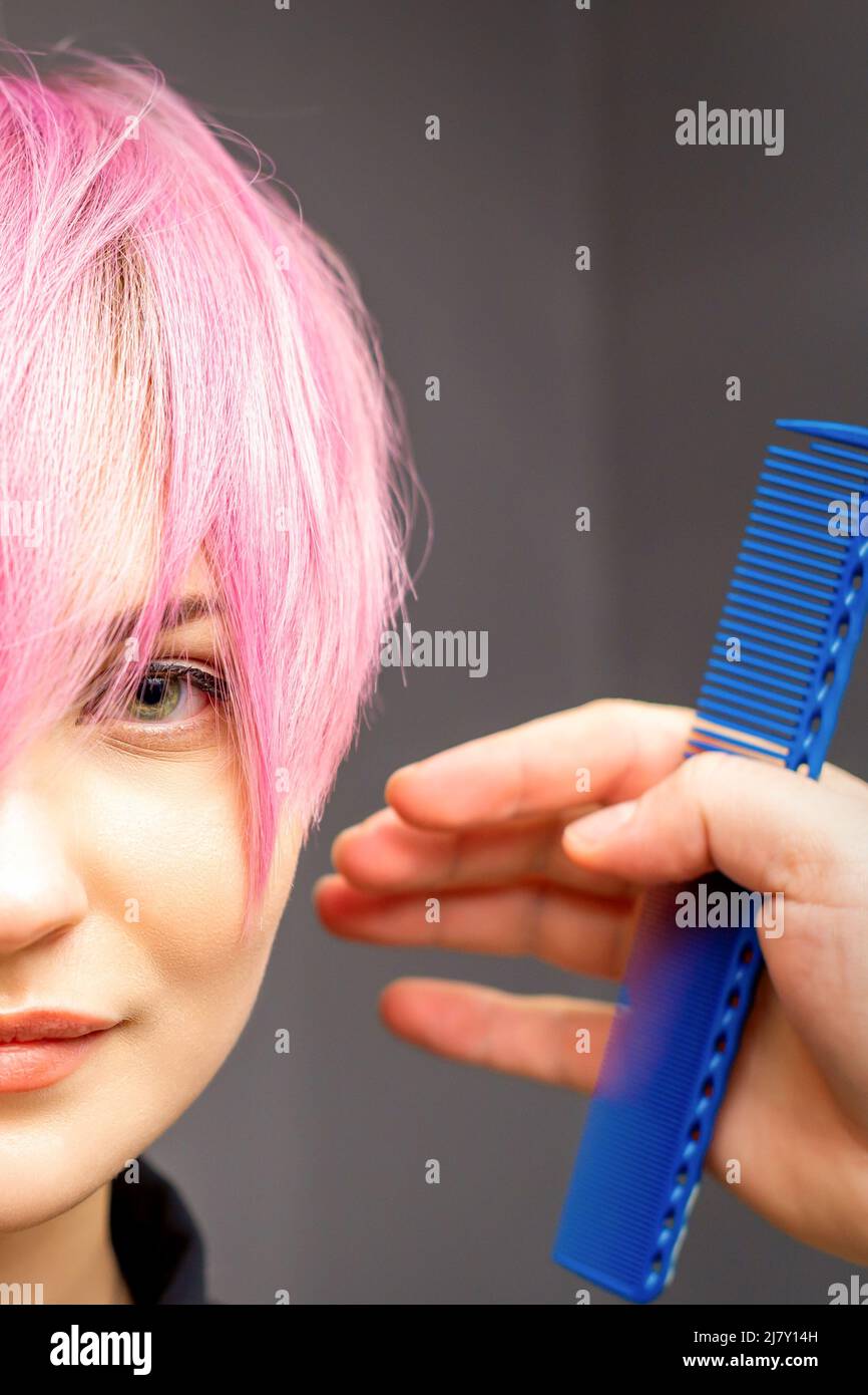 Dressing out comb hi-res stock photography and images - Alamy