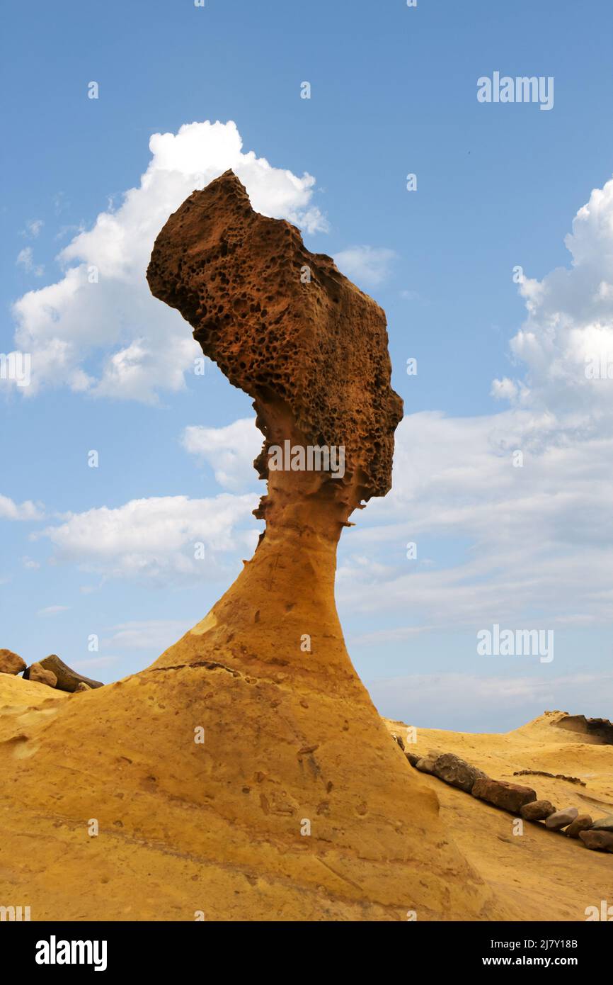 Bonnet stone hi-res stock photography and images - Alamy