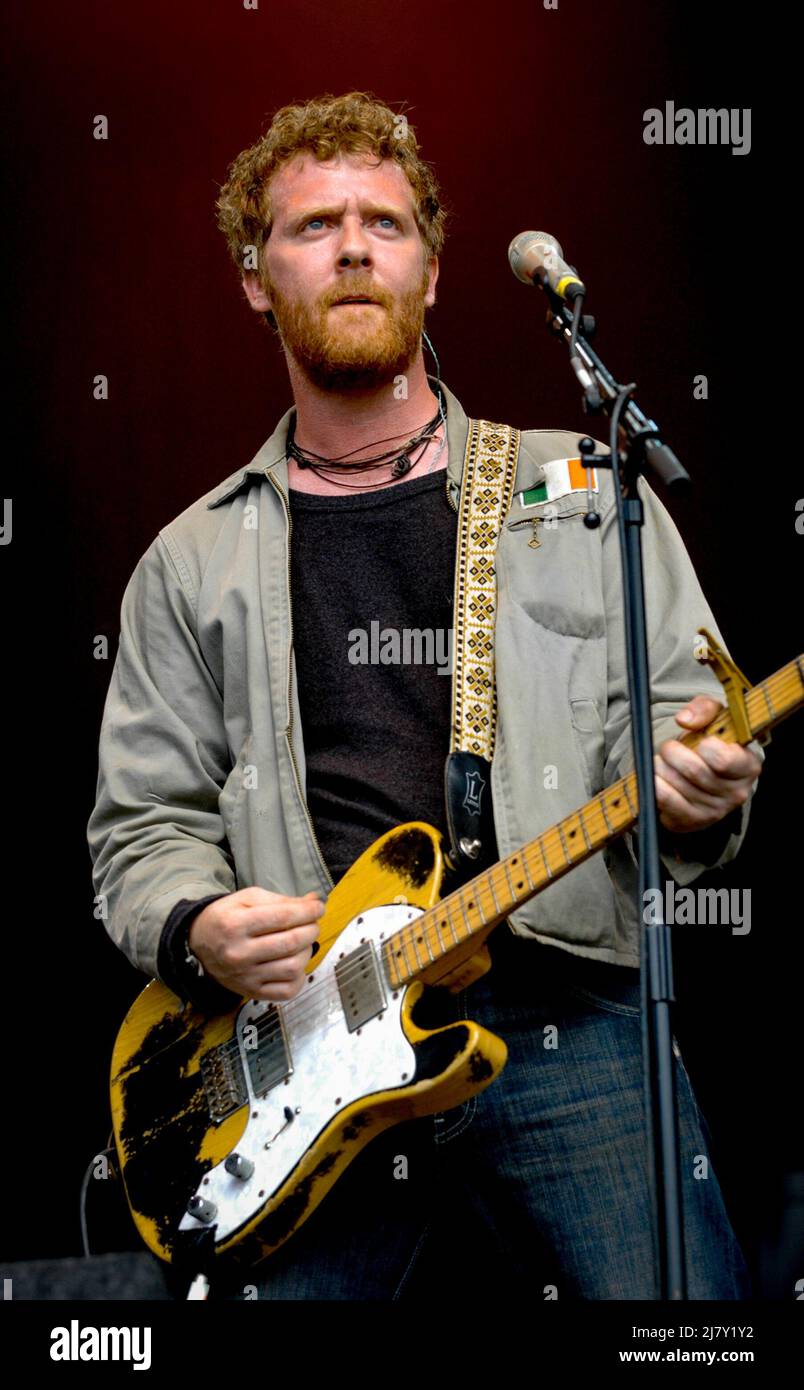 Glen hansard band hi-res stock photography and images - Alamy