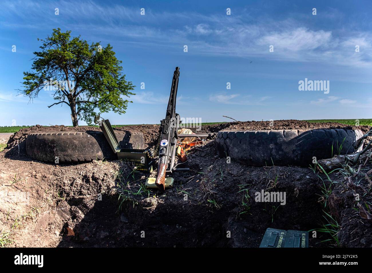Novoivanivka, Ukraine. 07th May, 2022. A machine gun at a military ...