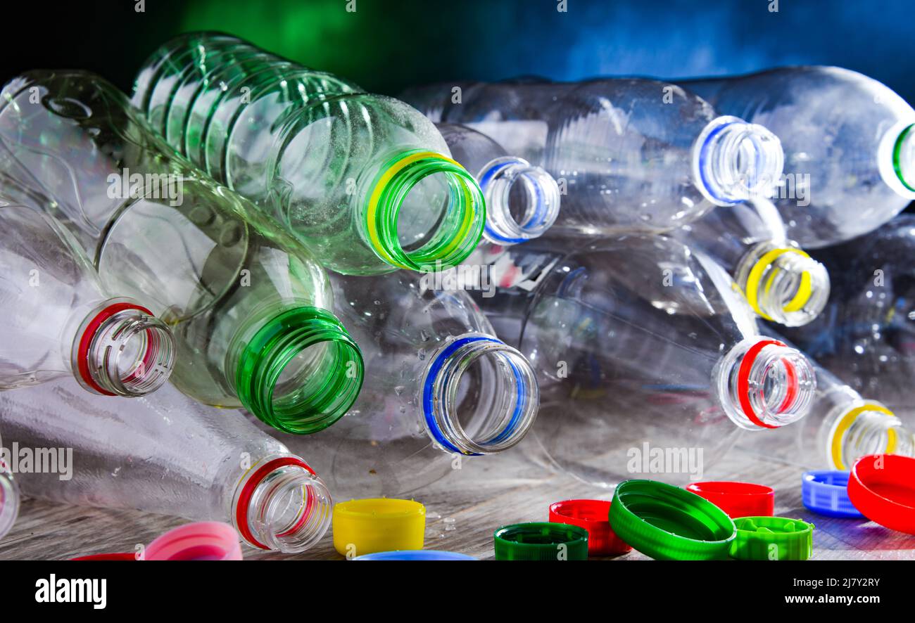 Empty carbonated drink bottles. Plastic waste Stock Photo - Alamy