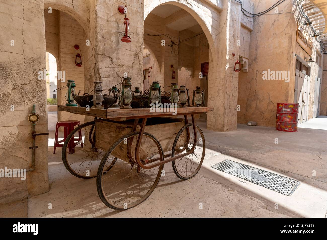 Market of traditional goods in old town Dubai, United Arab Emirates ...