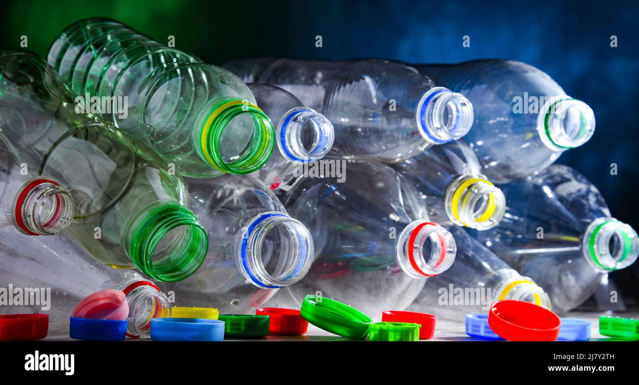 Empty carbonated drink bottles. Plastic waste Stock Photo - Alamy
