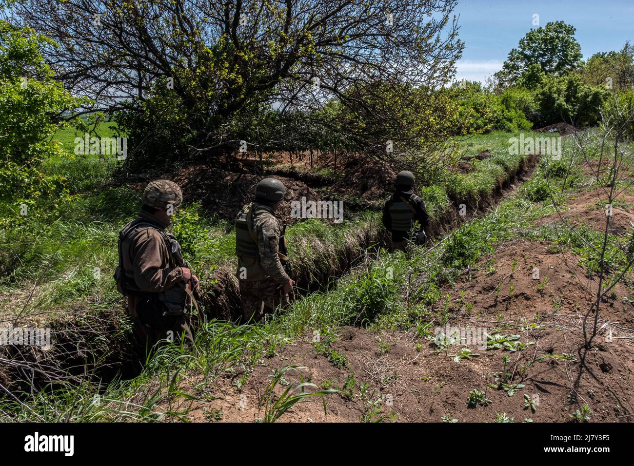 World war ii soldier trench hi-res stock photography and images - Alamy