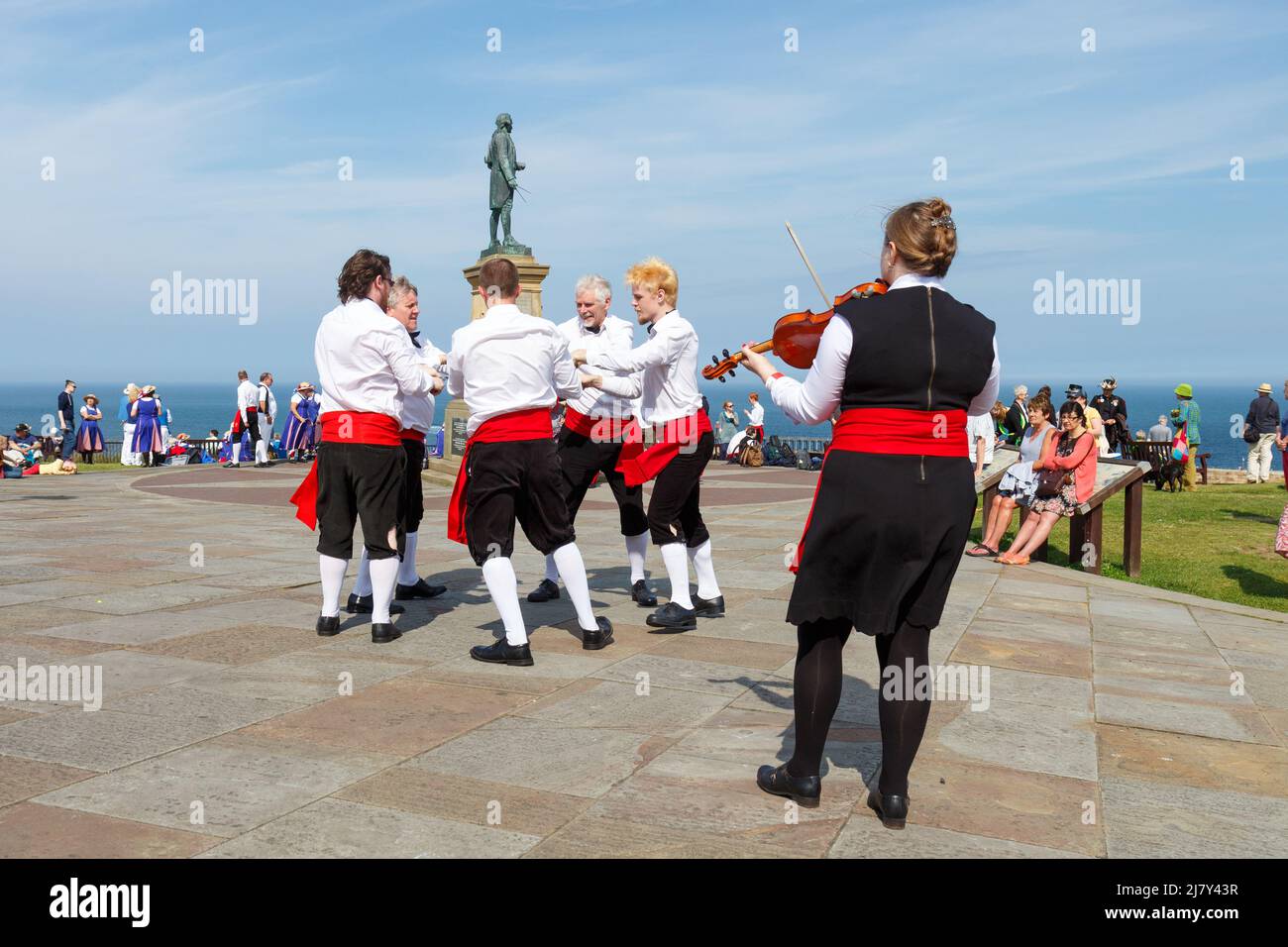 Traditional and Morris Dancing at the Whitby Folk Week Stock Photo - Alamy