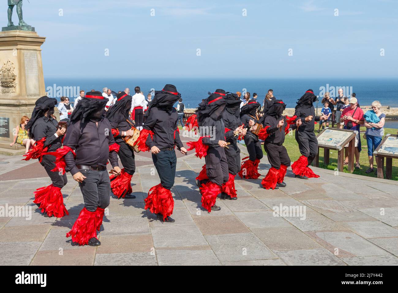 Traditional and Morris Dancing at the Whitby Folk Week Stock Photo - Alamy