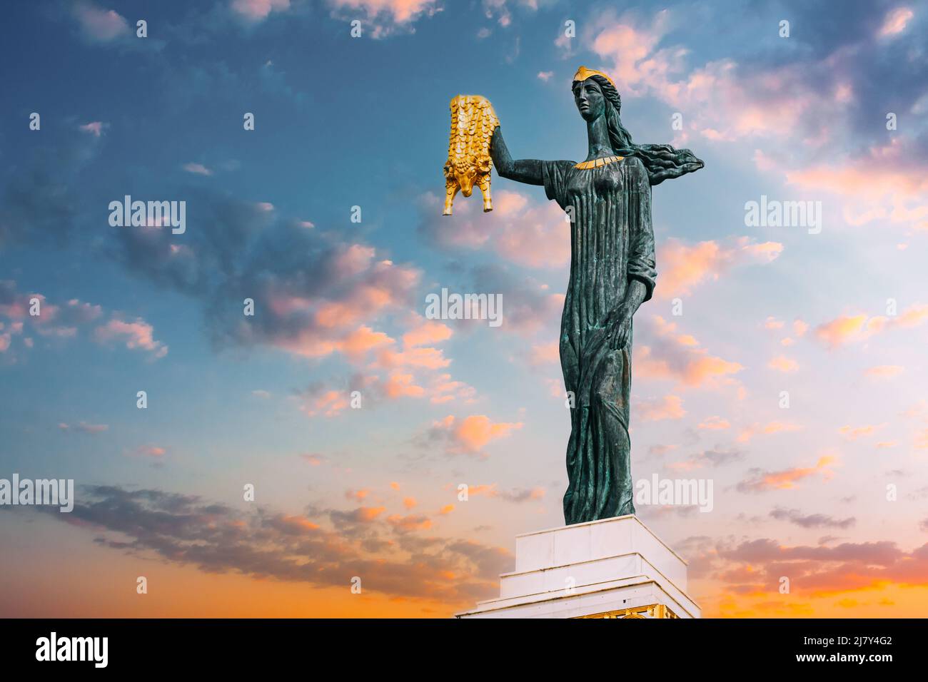 Statue colchis hi-res stock photography and images - Alamy