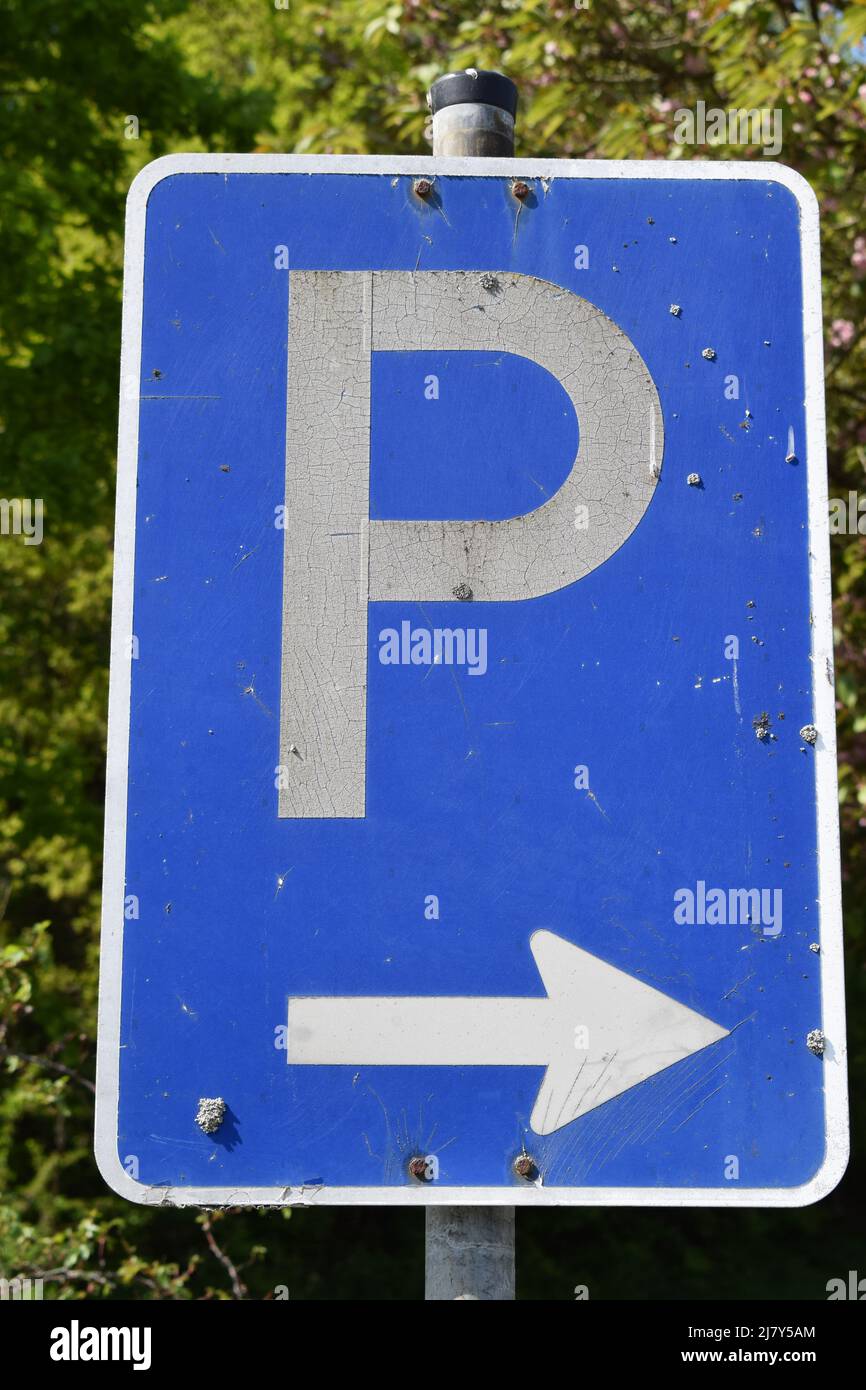 Weathered parking lot sign wall hi-res stock photography and images - Alamy