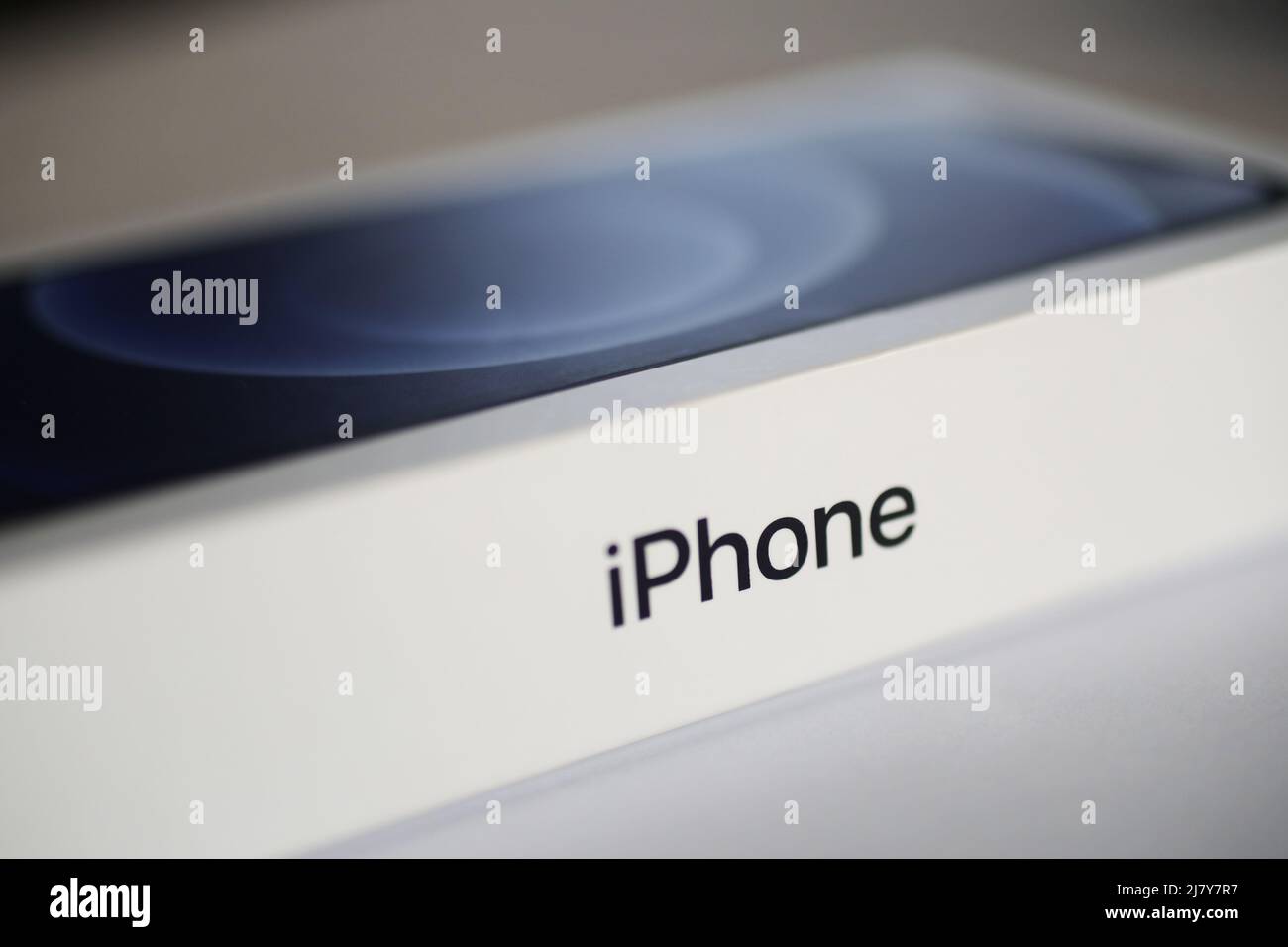 Iphone 12 box hi-res stock photography and images - Alamy