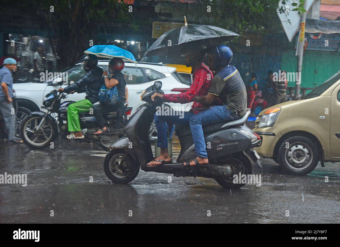 Orissa cyclone hi-res stock photography and images - Alamy
