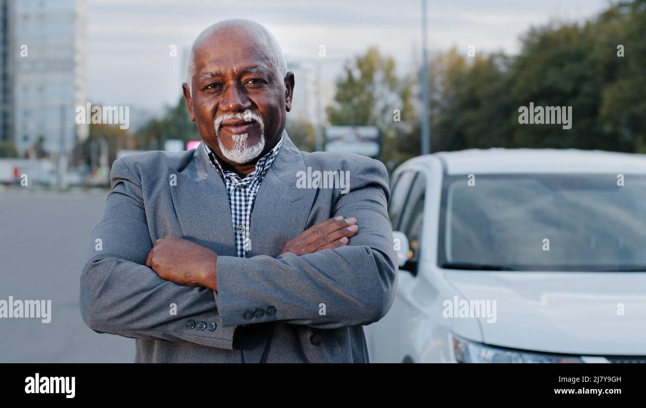 Arms across chest hi-res stock photography and images - Alamy