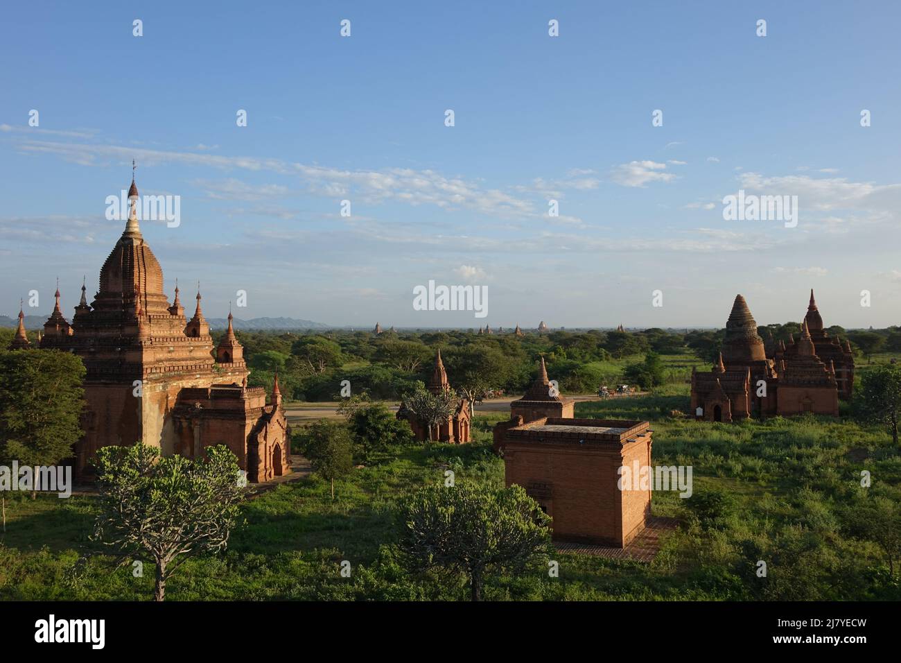 Bagan scenes hi-res stock photography and images - Alamy