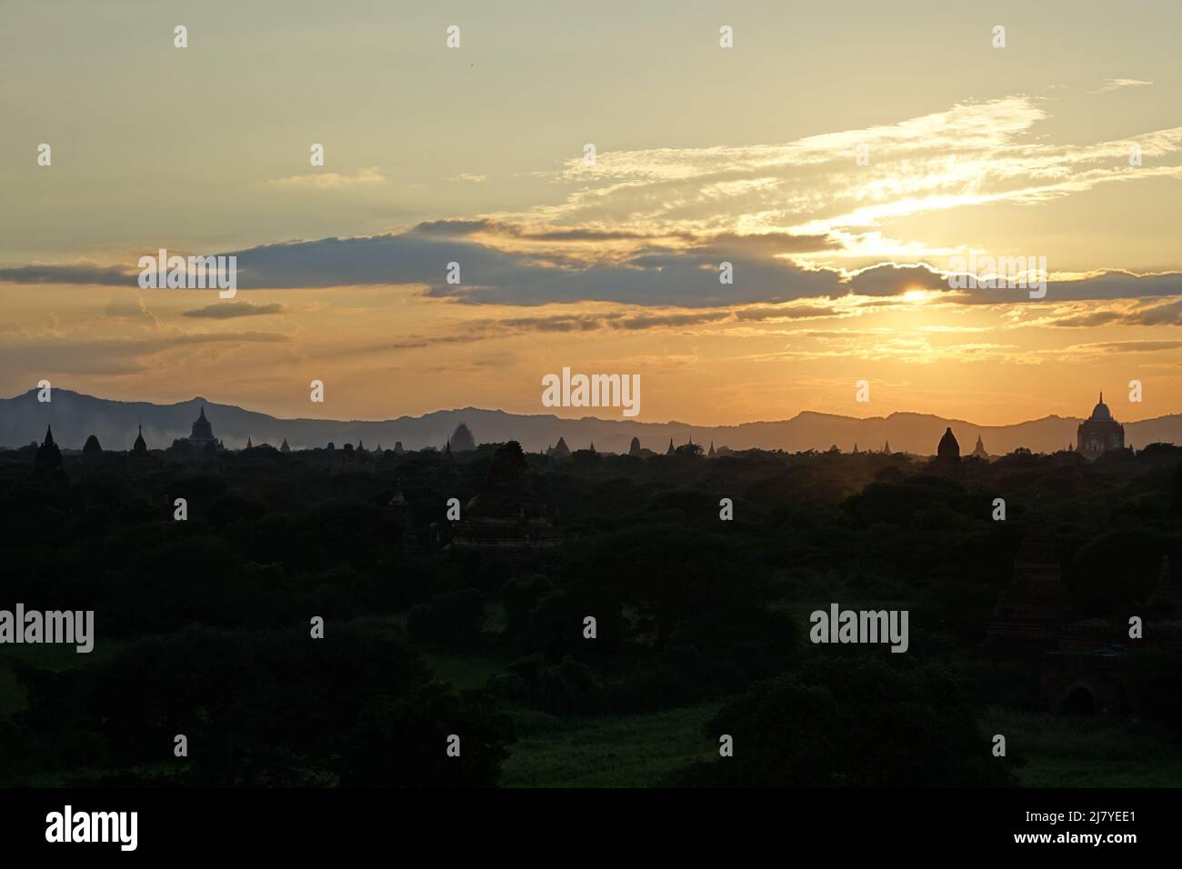 Bagan scenes hi-res stock photography and images - Alamy