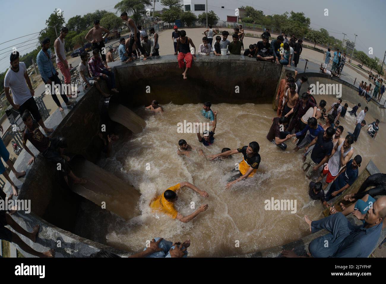Extreme heat pakistan hi-res stock photography and images - Alamy