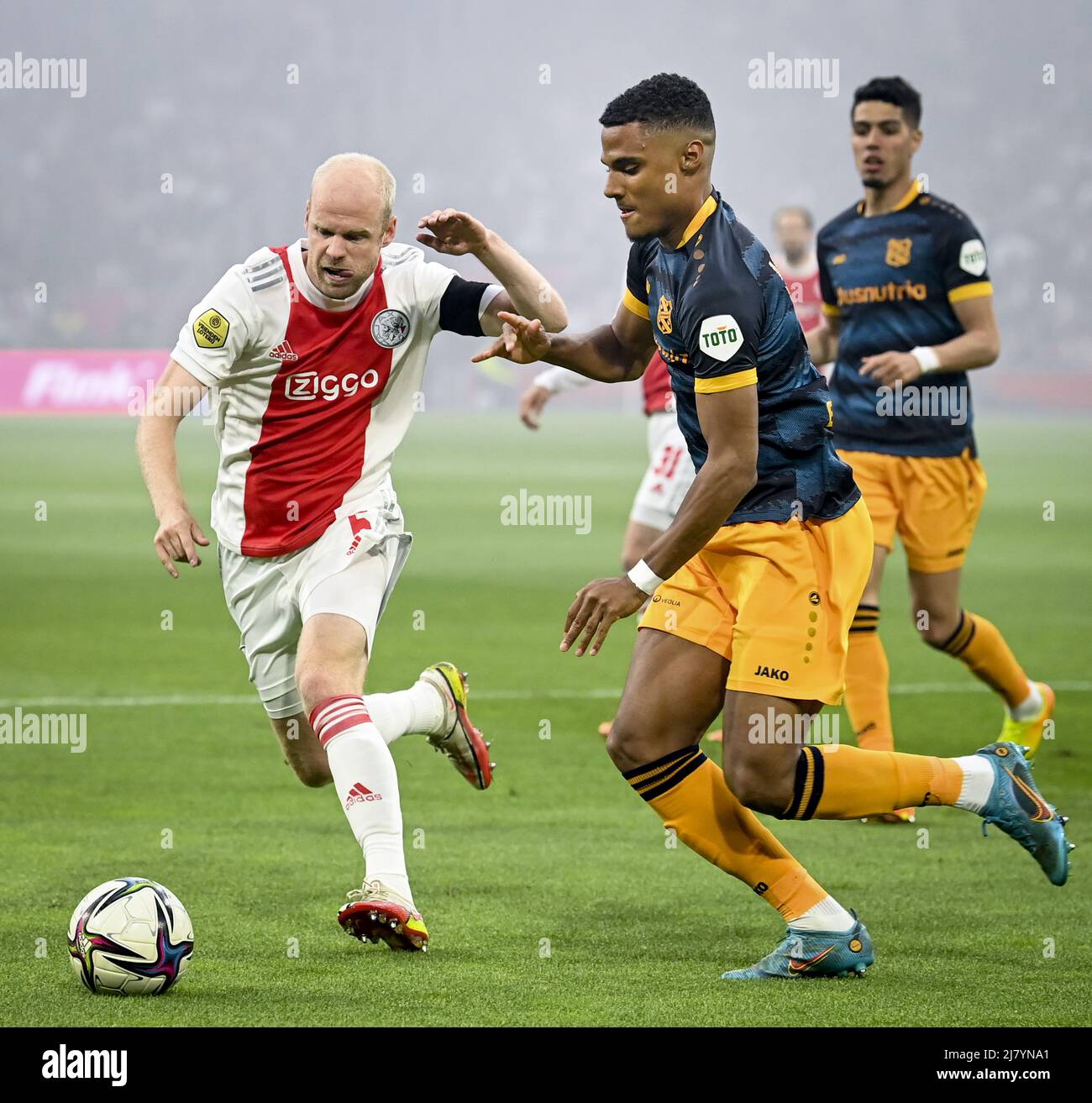 AMSTERDAM - (lr) Davy Klaassen of Ajax and Amin Sarr of SC Heerenveen during the Dutch ...