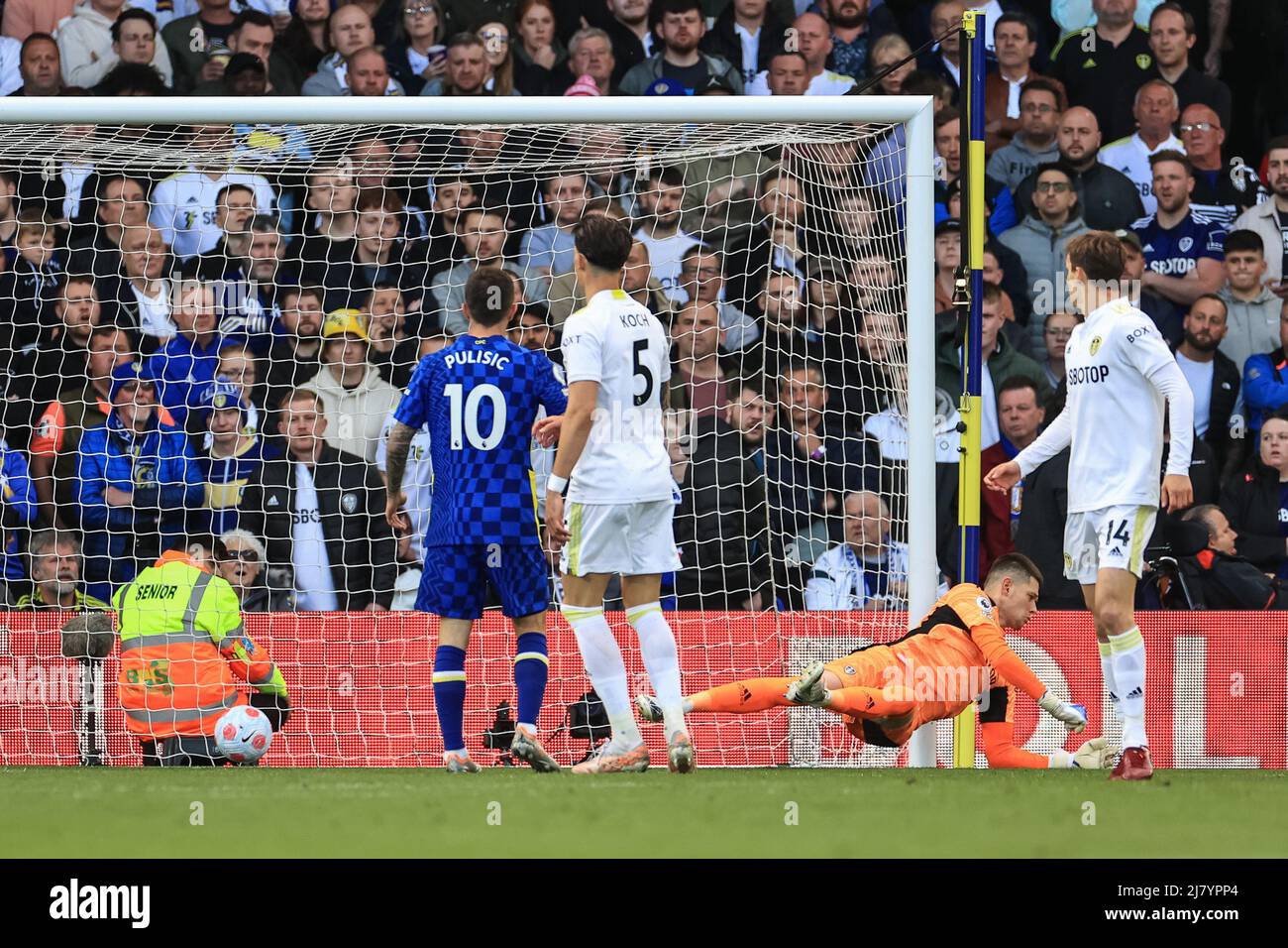 Mason mount celebration hi-res stock photography and images - Alamy